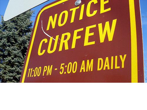 Does city's curfew law in New York violate teens' rights? - Askthejudge